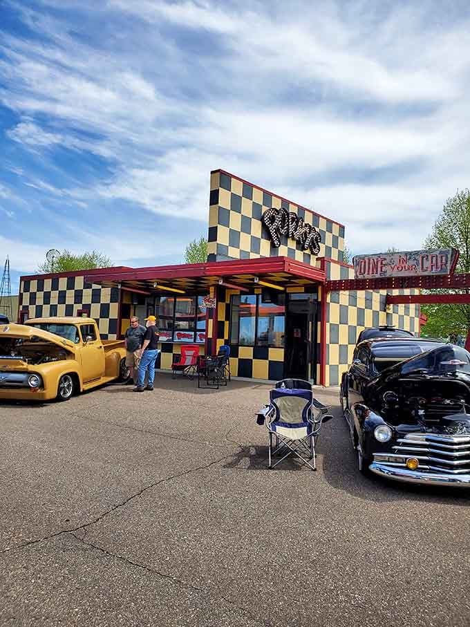 Porky's diner brings that classic checkerboard charm with vintage cars that'll transport you straight back to sock hops and milkshakes.
