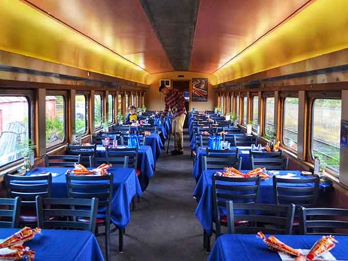 Blue tablecloths and moving scenery create dining magic that no stationary restaurant could ever hope to match.
