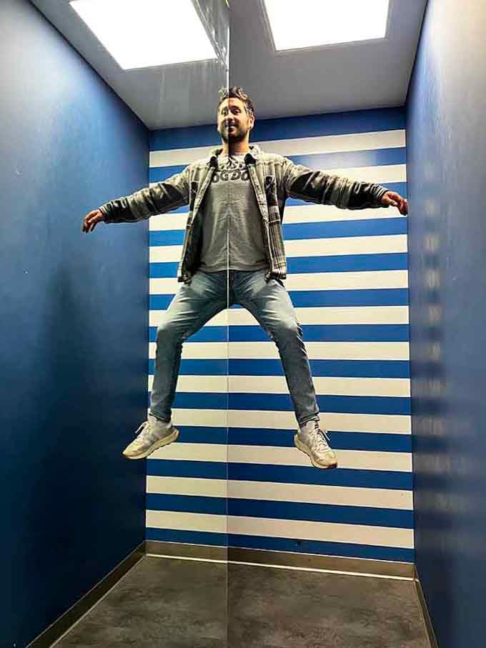 Defying gravity never looked so effortless, though your chiropractor might have questions about this particular photo shoot.