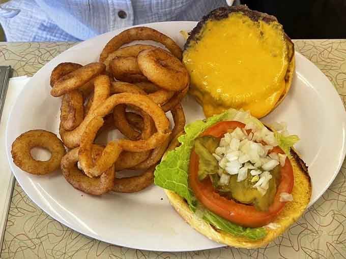 When your cheeseburger comes with onion rings this golden, you know someone in that kitchen really cares.