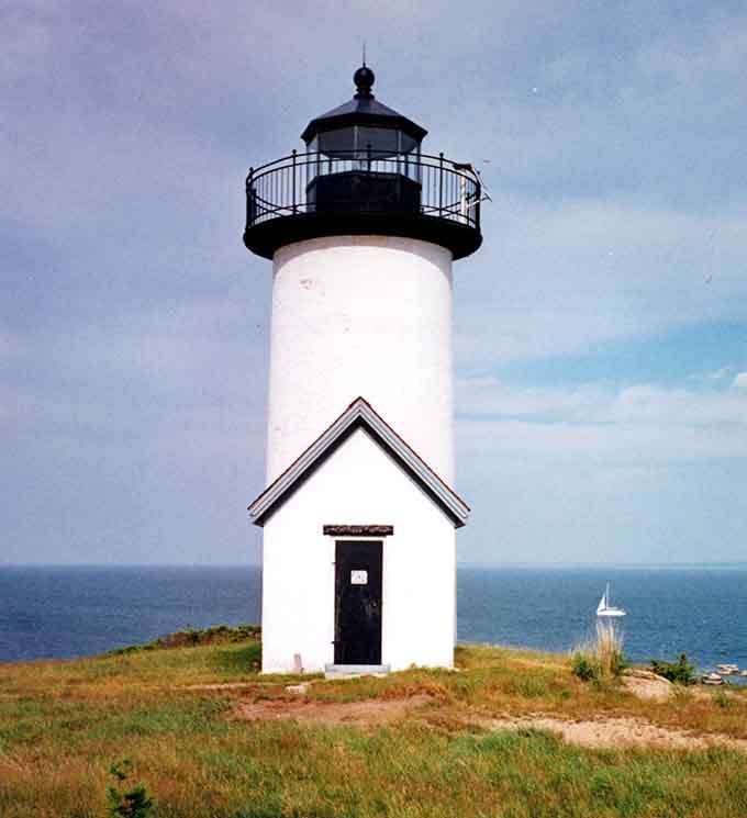 Simple, sturdy, and utterly charming, this lighthouse knows exactly what it is and owns it.