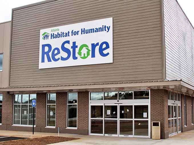 Shopping here means your bargain hunting helps build homes&mdash;now that's what we call a feel-good shopping spree.