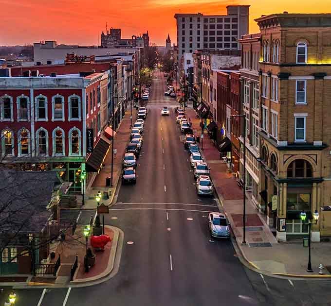 Paducah's stunning sunset over downtown shows the free beauty you get living in this river city.