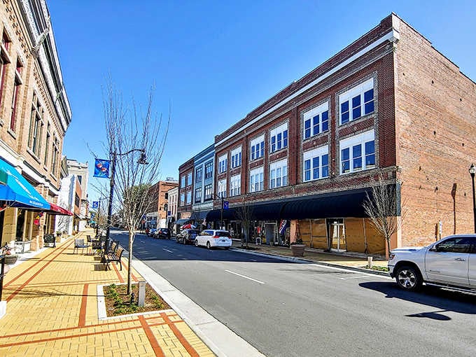 Classic brick buildings and wide streets give this downtown the comfortable feel of a well-worn favorite sweater.