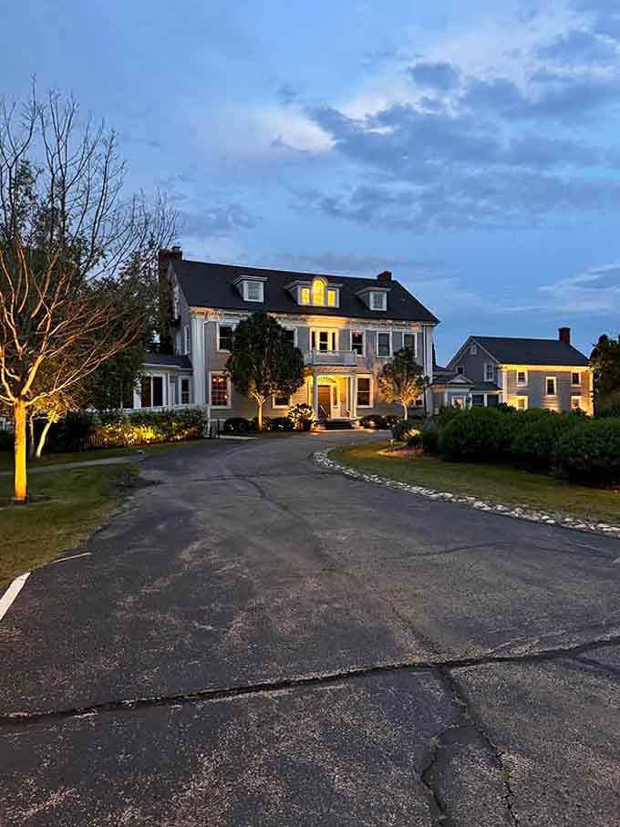 The sweeping driveway and stately architecture set the stage for an evening of refined dining and impeccable service.