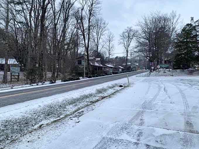When Alabama gets snow, even the quietest mountain roads transform into pure Currier and Ives magic.