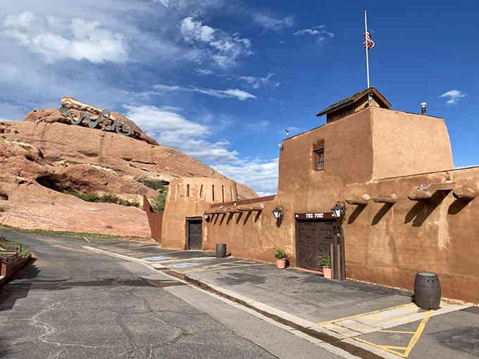 Red rocks meet earthen architecture in a setting that transports you straight to the Old West.