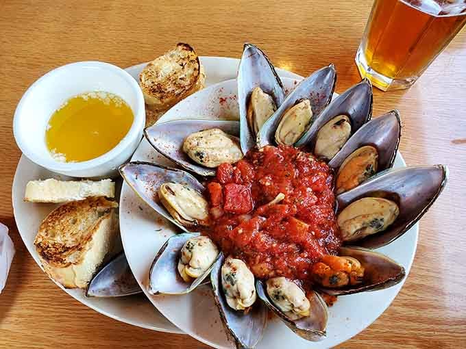 Plump mussels swimming in zesty tomato broth make you forget you're hundreds of miles from any ocean.