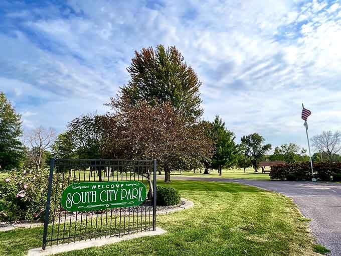 South City Park welcomes visitors with well-maintained grounds that won't cost you an entrance fee.