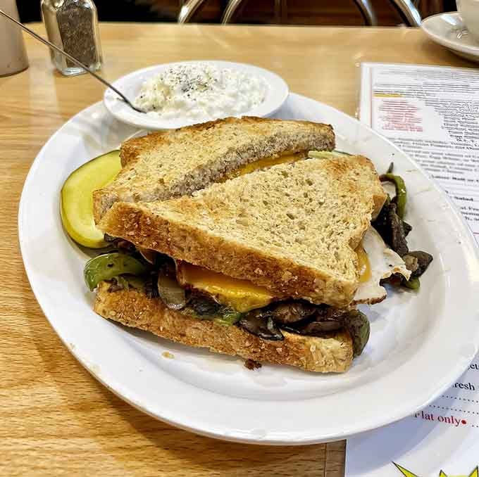 Even the veggie option gets the royal treatment here, proving that vegetables deserve the same love as their meaty counterparts always.