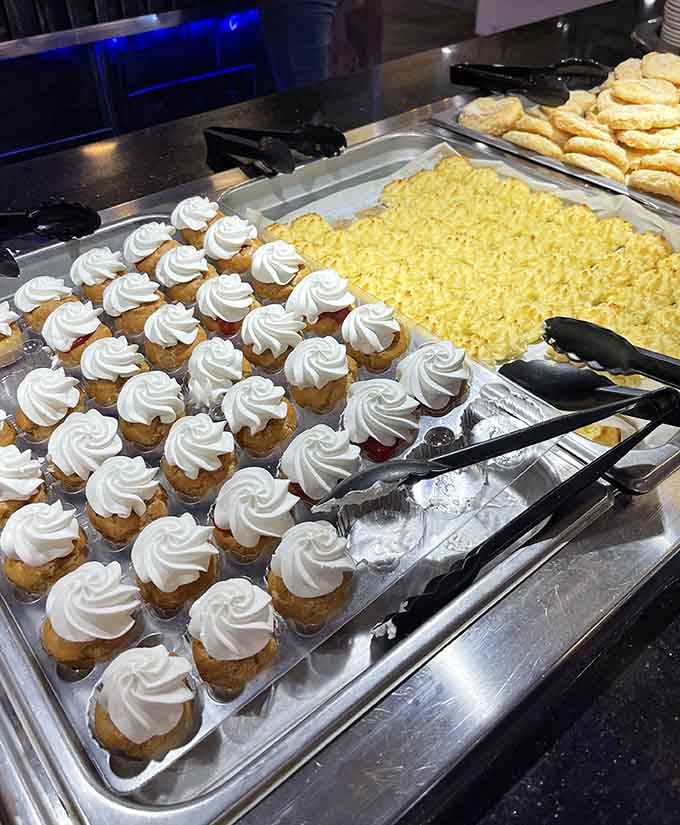 Tiny cupcakes with perfect swirls of frosting prove that good things really do come in small packages.