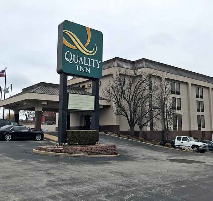 Even the accommodations in Florissant keep things reasonable, because hospitality shouldn't break the bank.