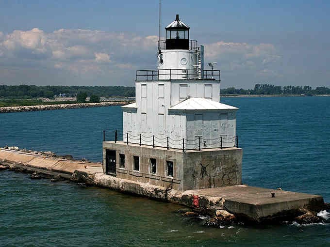 This lighthouse has been guiding ships since before GPS made everything too easy, and it's still standing proud on the breakwater.