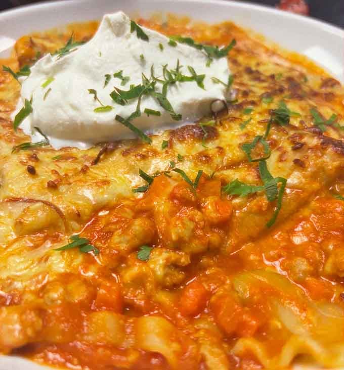 When chicken bolognese gets topped with a cloud of burrata, you know someone in the kitchen really understands comfort food.