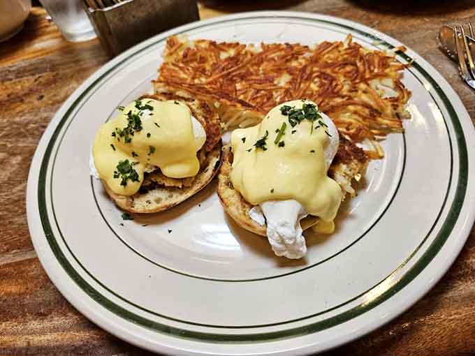 Crab cake benedict with hash browns proves Maryland knows how to start a day with serious coastal swagger.