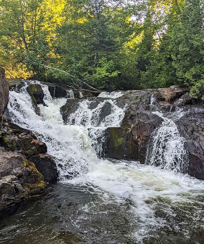 When the water's really moving, these falls put on a show that rivals any fountain in Vegas.