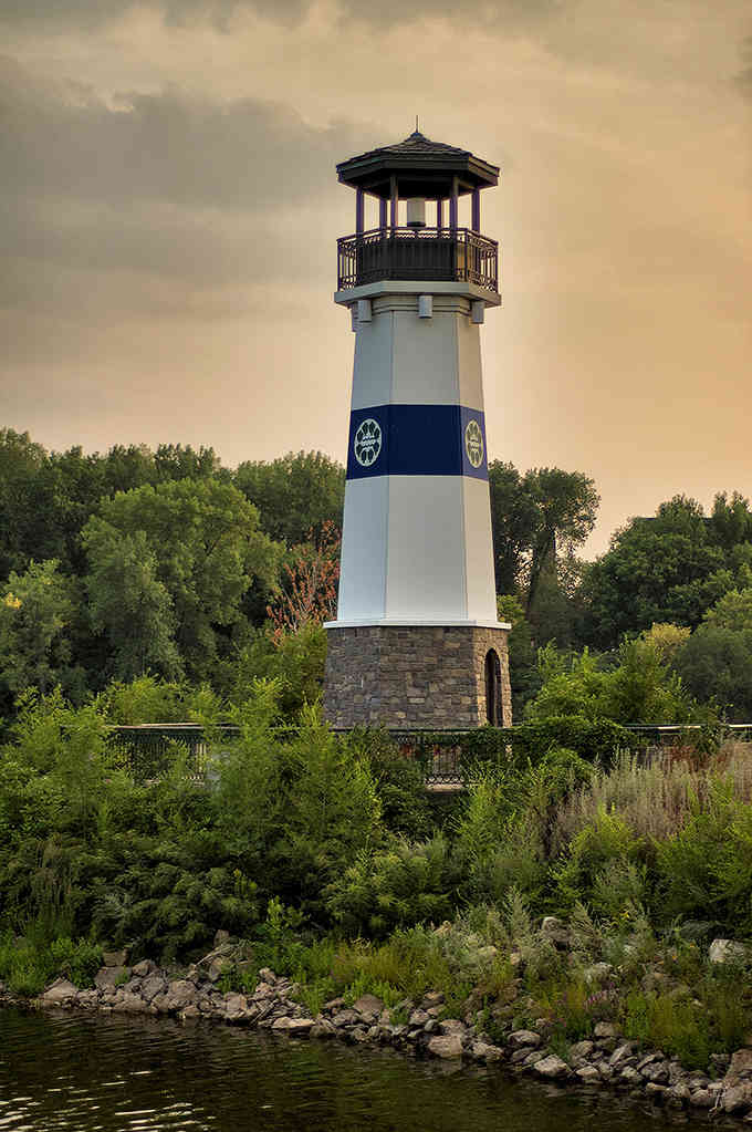 Who knew Minneapolis had a lighthouse? This riverside beauty proves the Mississippi River deserves its own coastal charm.