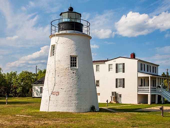 The screened porch on this beauty means lighthouse keepers could enjoy bug-free evenings watching the Potomac roll by.