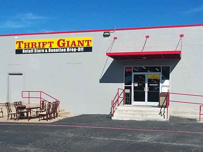 The name says it all in bright yellow letters&mdash;this place delivers giant savings without any small print.