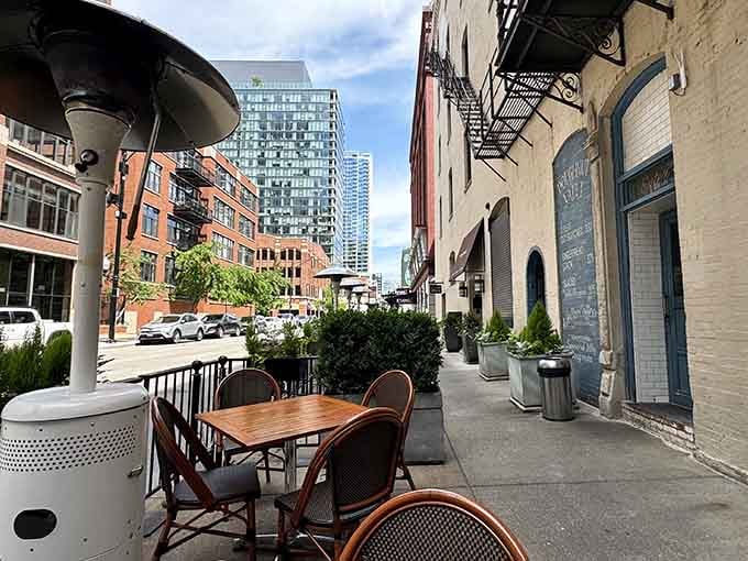 Sidewalk seating in the heart of the city means you can watch Chicago hustle by while you enjoy donuts worth waking up early for.