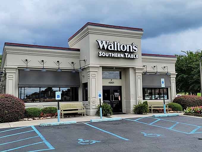 Those perfectly manicured flower beds show the same attention to detail they bring to their famous fried green tomatoes.