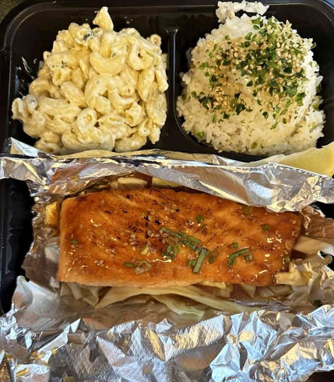 Pan-fried salmon with that creamy macaroni salad proves Hawaiian cuisine knows how to treat seafood right.
