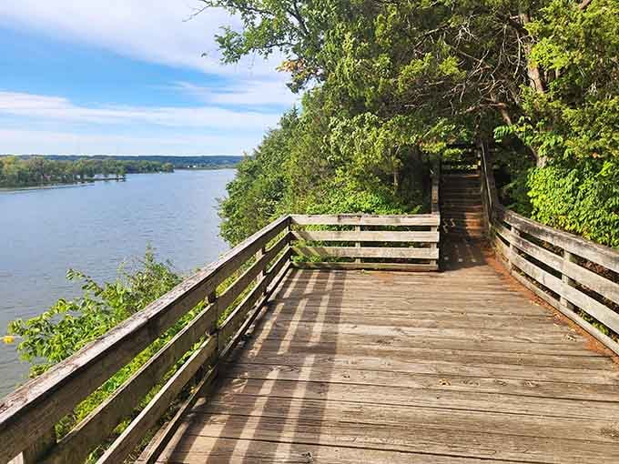 This observation deck offers front-row seats to nature's show, complete with river breezes and zero ticket fees.