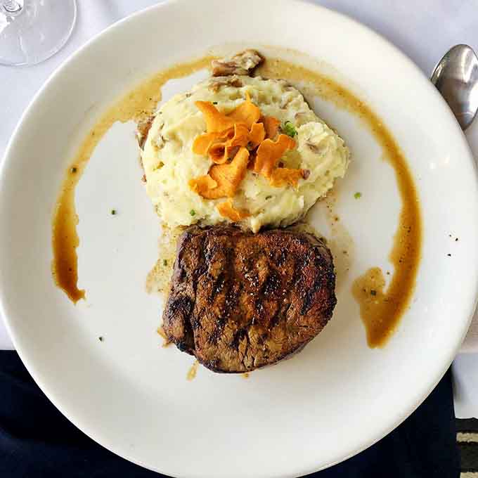 Filet mignon paired with garlic mashed potatoes: proof that some classics never need updating or apologies.