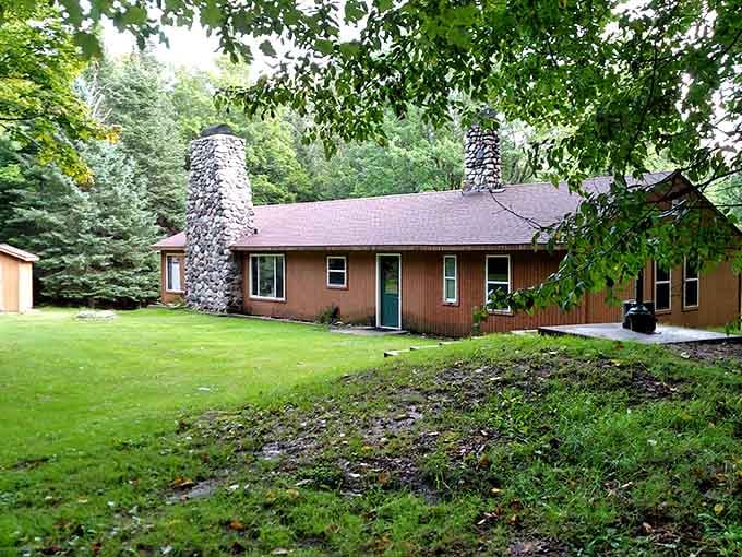This rustic cabin sits ready to host your best "unplugged from civilization" stories for years to come.