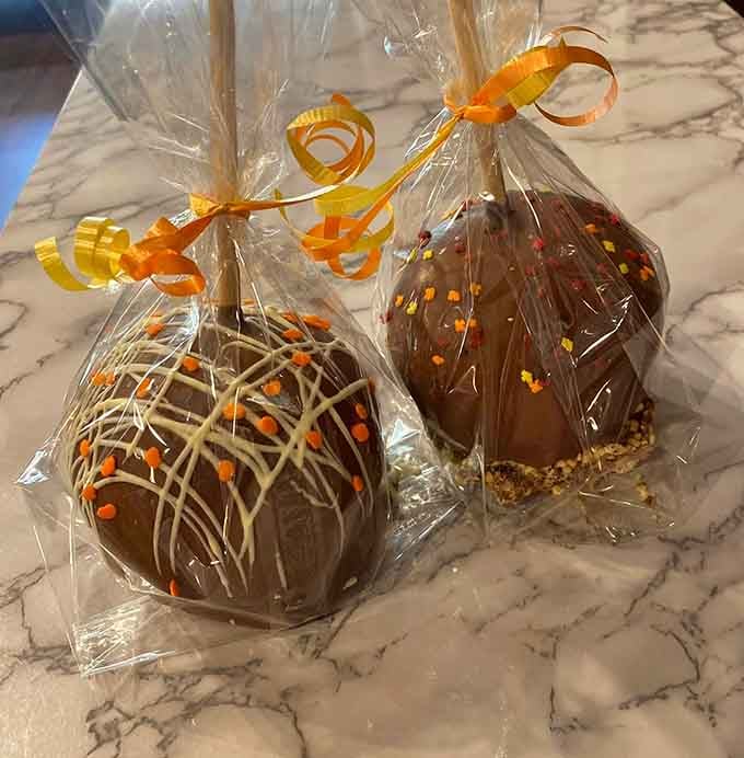 These caramel apples wrapped up with festive bows are basically autumn in edible form, minus the pumpkin spice everything.