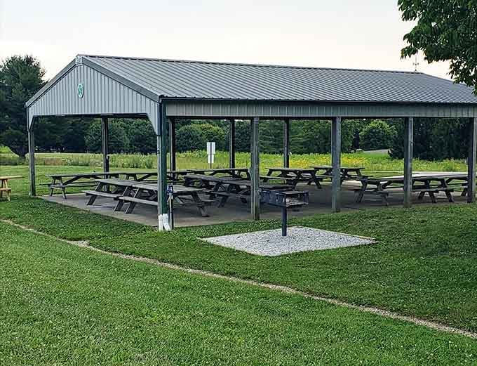 Perfect spot for a picnic lunch while pondering the organizational skills of cultures who built without power tools.