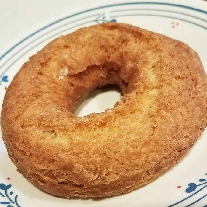 The old-fashioned donut with its crackly exterior proves that sometimes the classics become classics for very good reasons indeed.