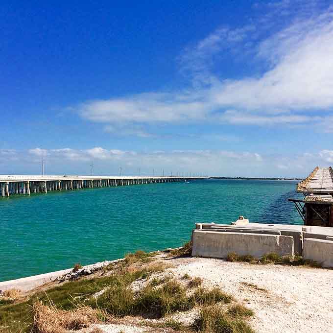 That turquoise water makes you understand why people use words like "paradise" without feeling embarrassed about the clich&eacute;.