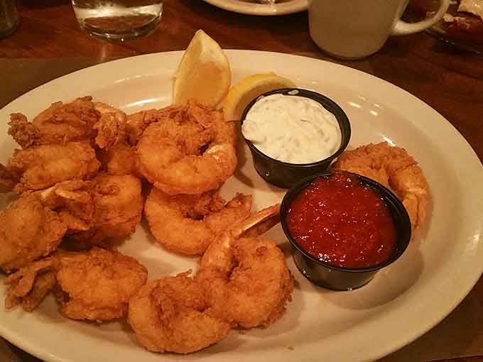 Fried shrimp so good they deserve their own standing ovation, possibly a ticker-tape parade through downtown.