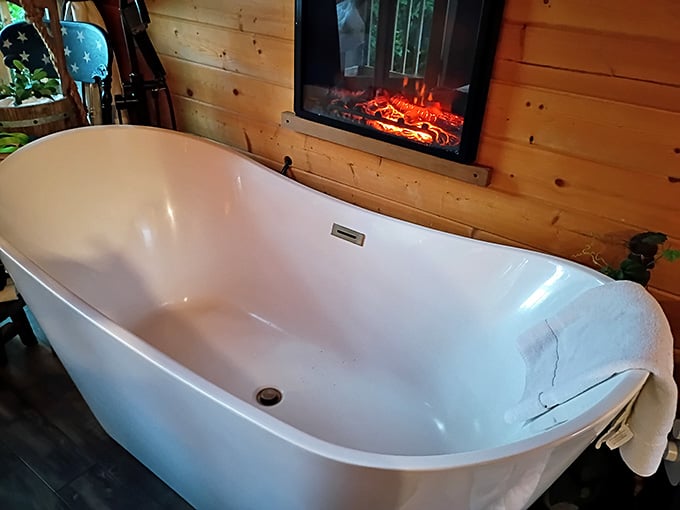 Soaking here while watching the forest is basically what Thoreau would've done if he'd had better plumbing.