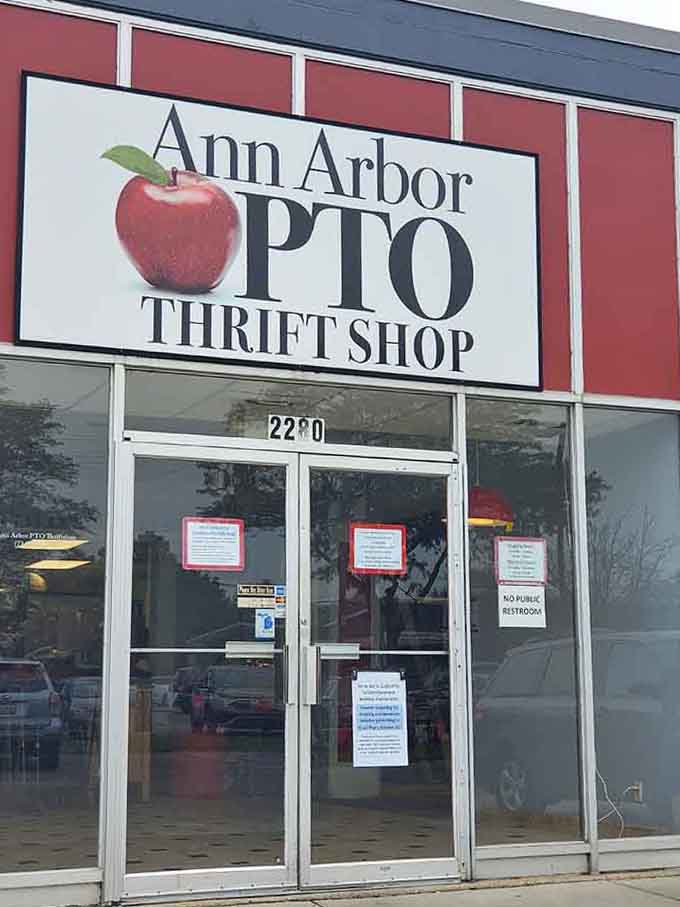 That crisp apple logo brings a touch of school spirit to this parent-powered thrift shopping destination.