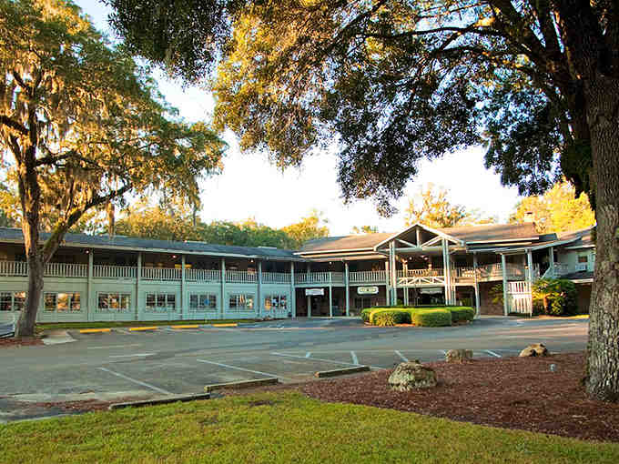 Majestic oak trees create a natural canopy over this shopping area, providing shade that air conditioning just can't match.