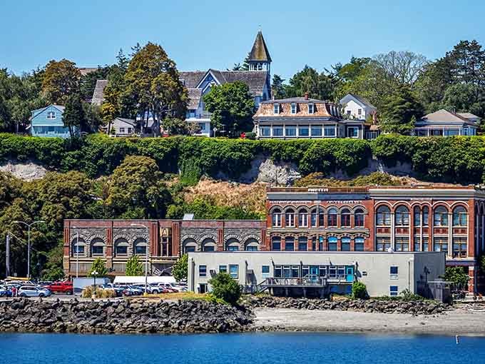 Victorian buildings cascade down the hillside to the waterfront, creating layers of architectural history and charm.