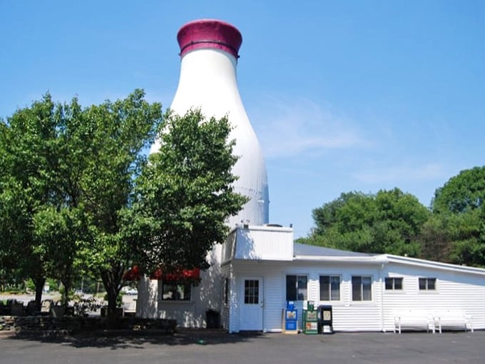You can't miss that towering milk bottle&mdash;it's been a beloved landmark since the days of sock hops.
