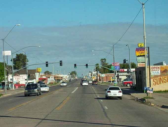 Broad desert streets and open skies give this small Arizona town a practical, unhurried kind of charm.