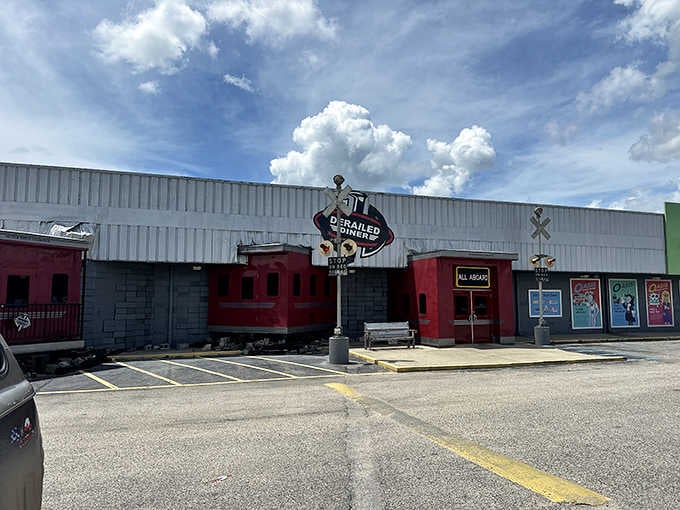 Real train cabooses flanking the entrance make this the most photogenic diner stop you'll find along any Alabama highway.