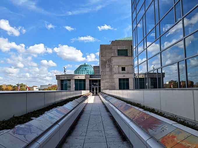 Modern architecture meets natural science in this striking building where learning costs absolutely nothing but your time and curiosity.