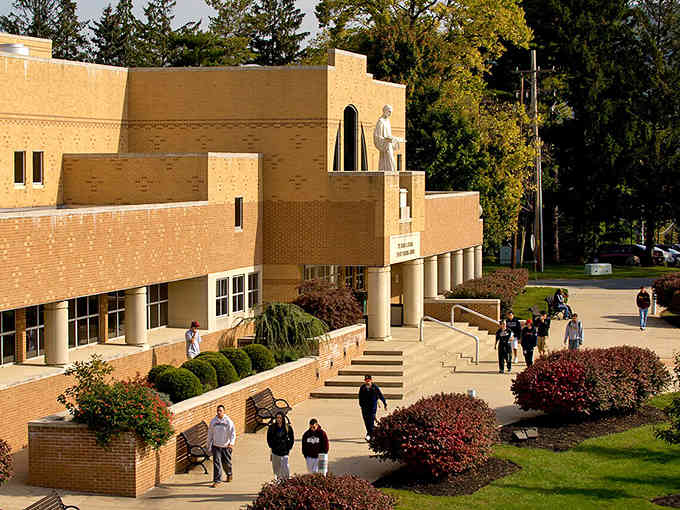This municipal building represents mid-century architecture when function met form and everyone was okay with that.