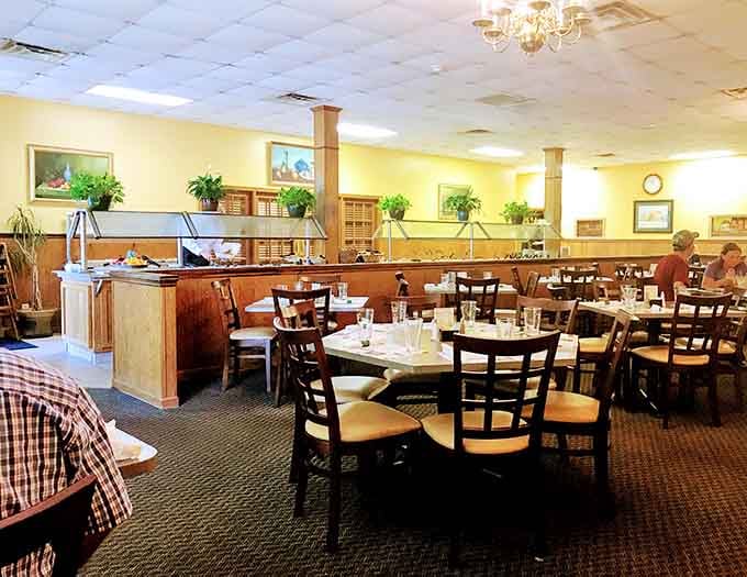 Inside these welcoming walls, white tablecloths and comfortable booths set the stage for timeless steakhouse dining done right.