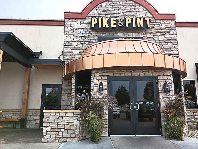 Pike & Pint serves up food and drinks in a town that knows how to embrace its lakeside lifestyle.