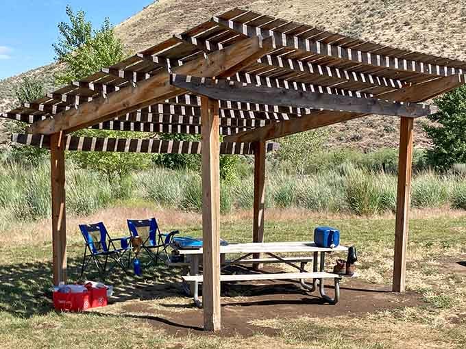 Shade structures in the desert are basically oases, and this one's calling your name for lunch.