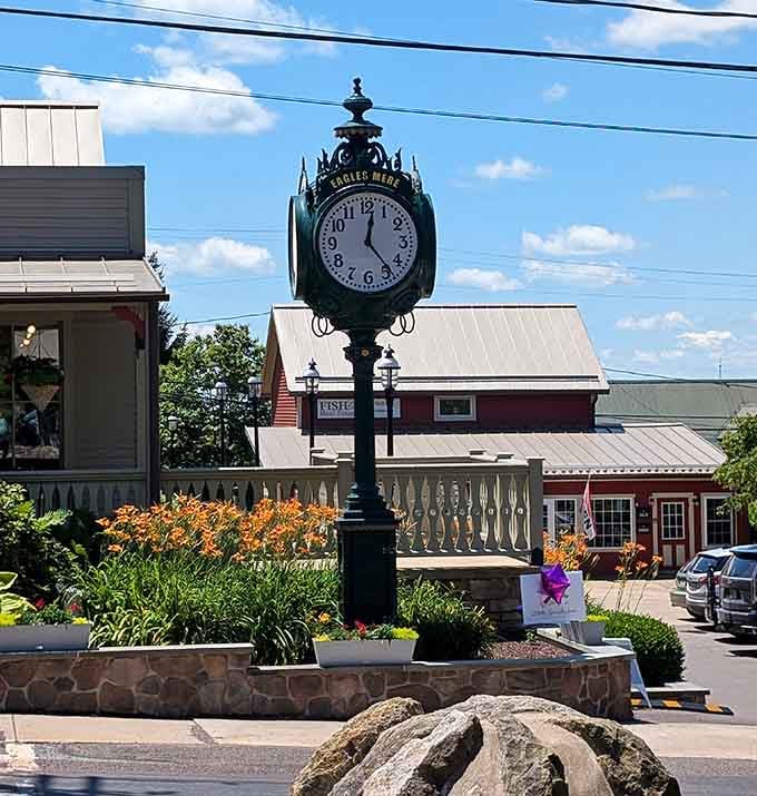 This ornate street clock keeps perfect time in a town where nobody's really rushing anywhere anyway&mdash;goals, honestly.