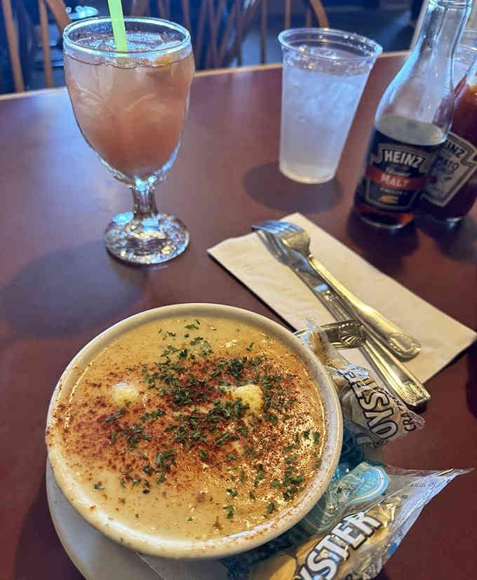 That perfectly seasoned chowder paired with a refreshing cocktail is the coastal Oregon experience in one table.