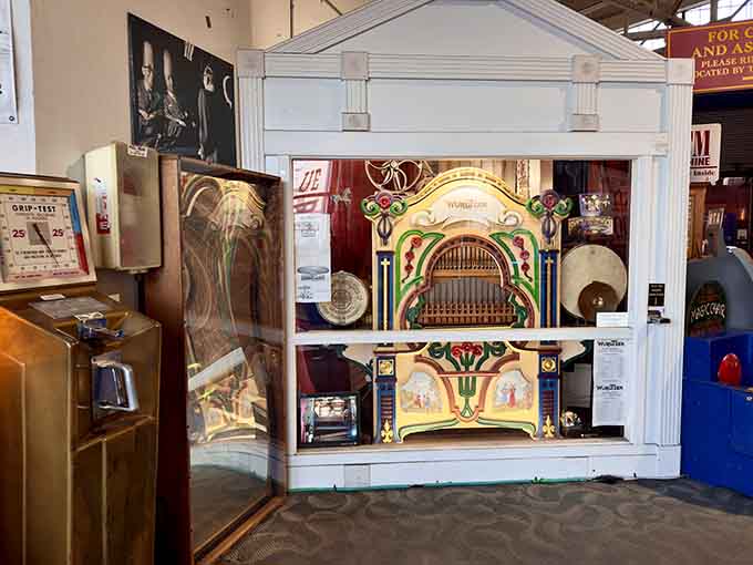 This magnificent Wurlitzer orchestrion plays itself, filling the arcade with melodies from a more melodious era entirely.