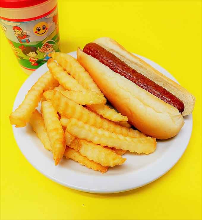 Even the hot dog gets the royal treatment here, proving no meal is too humble for excellence.